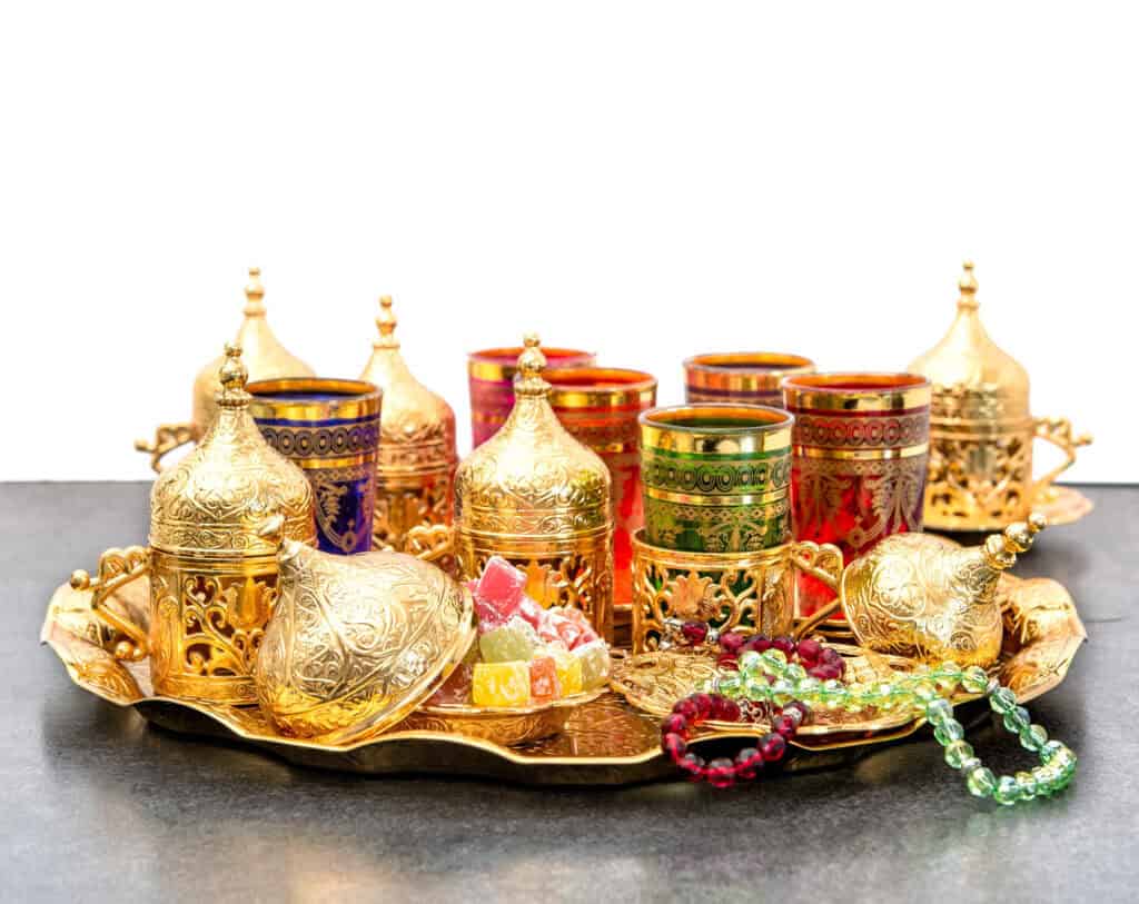 Hosting An Arabian Nights Dinner Party: 17 Beautiful Decor And Setup ...